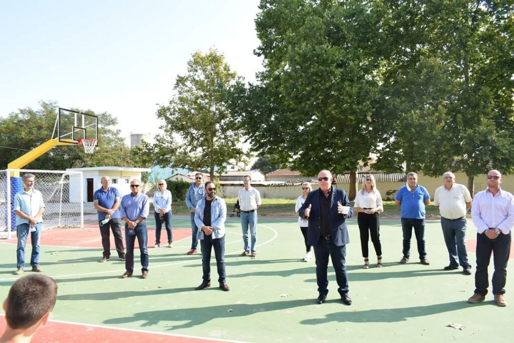 ΠΑΡΑΔΟΘΗΚΕ ΤΟ 1ο ΑΠΟ ΤΑ ΤΡΙΑ ΓΗΠΕΔΑ ΜΠΑΣΚΕΤ ΔΗΜΟΥ ΡΗΓΑ ΦΕΡΑΙΟΥ - istigmes